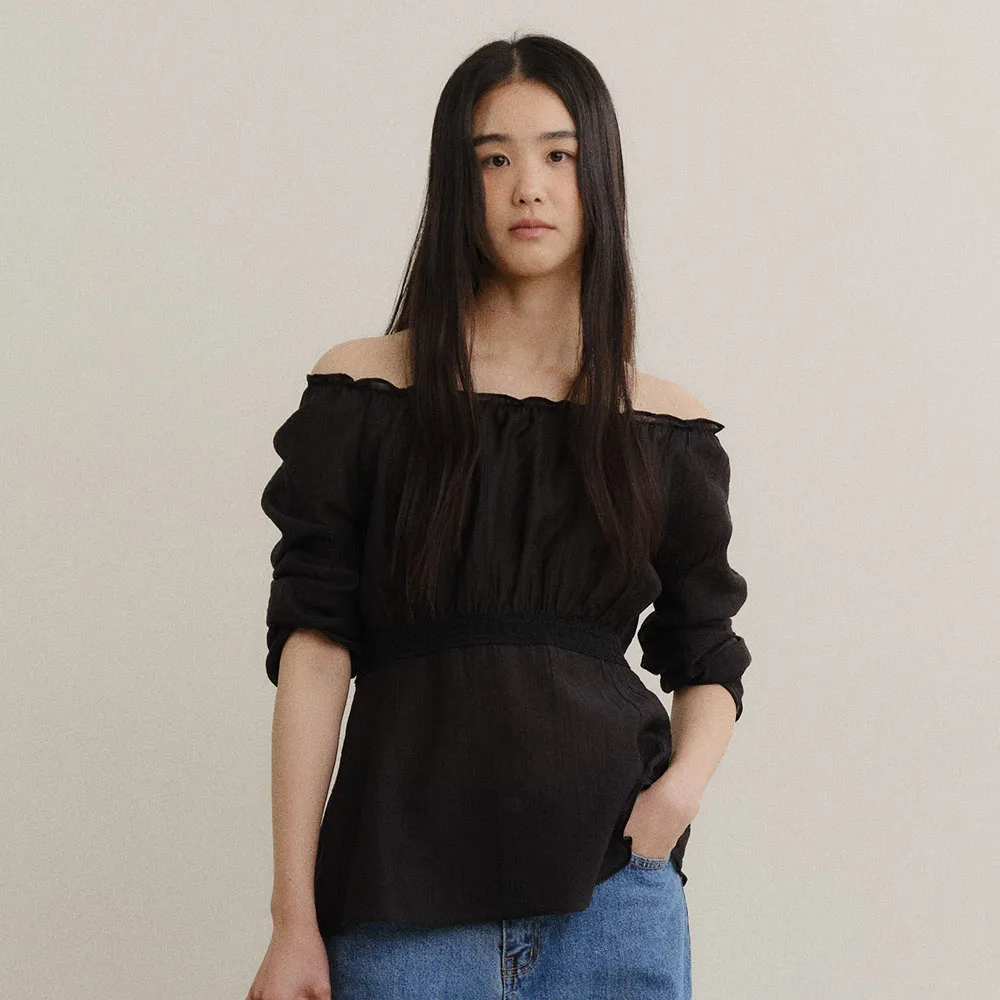 [3차리오더]RIAN OFF-SHOULDER FLARE BLOUSE (BLACK) - 감도 깊은 취향 셀렉트샵 29CM