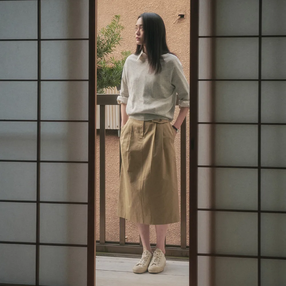 [강수PICK] BRIT PINTUCK SKIRT_KHAKI BEIGE - 감도 깊은 취향 셀렉트샵 29CM