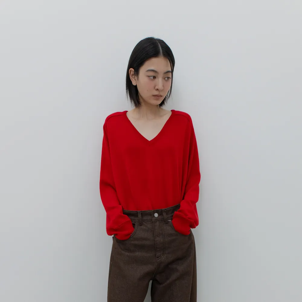 LOOSE V-NECK KNIT / RED - 감도 깊은 취향 셀렉트샵 29CM