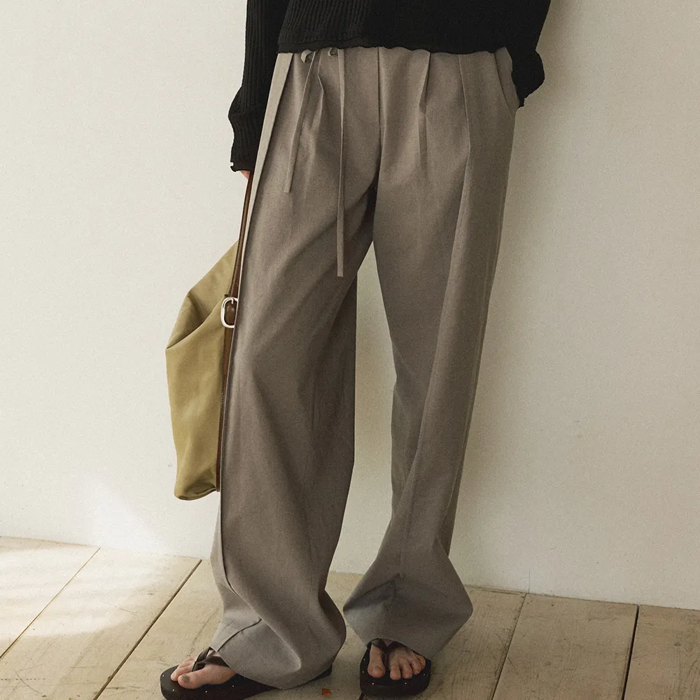 String tucked pants_Light khaki - 감도 깊은 취향 셀렉트샵 29CM