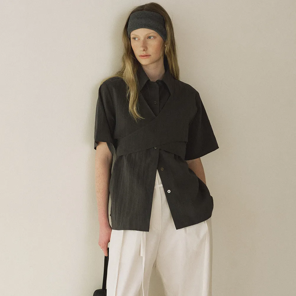 Overlap half shirt_Charcoal - 감도 깊은 취향 셀렉트샵 29CM