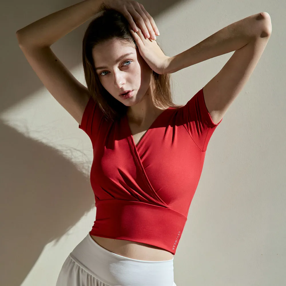 티랩 브이 크롭티 DEVI-T0058-레드 - 감도 깊은 취향 셀렉트샵 29CM
