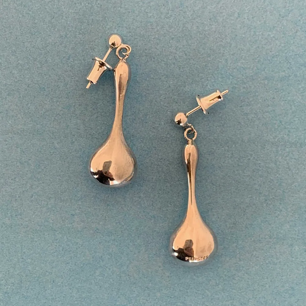 Moore Earring - 감도 깊은 취향 셀렉트샵 29CM