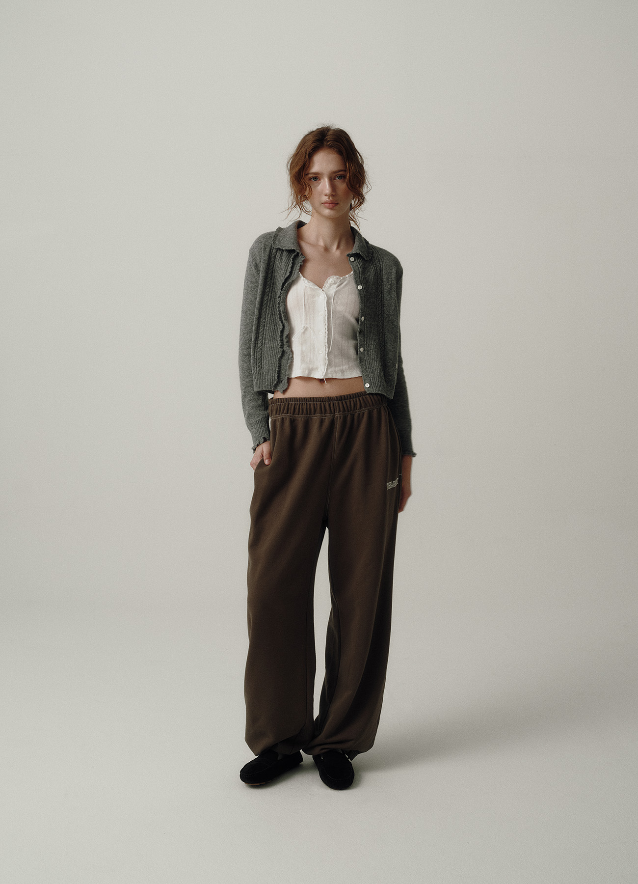 Cady Heron Scallop Knit Cardigan_Charcoal - 감도 깊은 취향 셀렉트샵 29CM