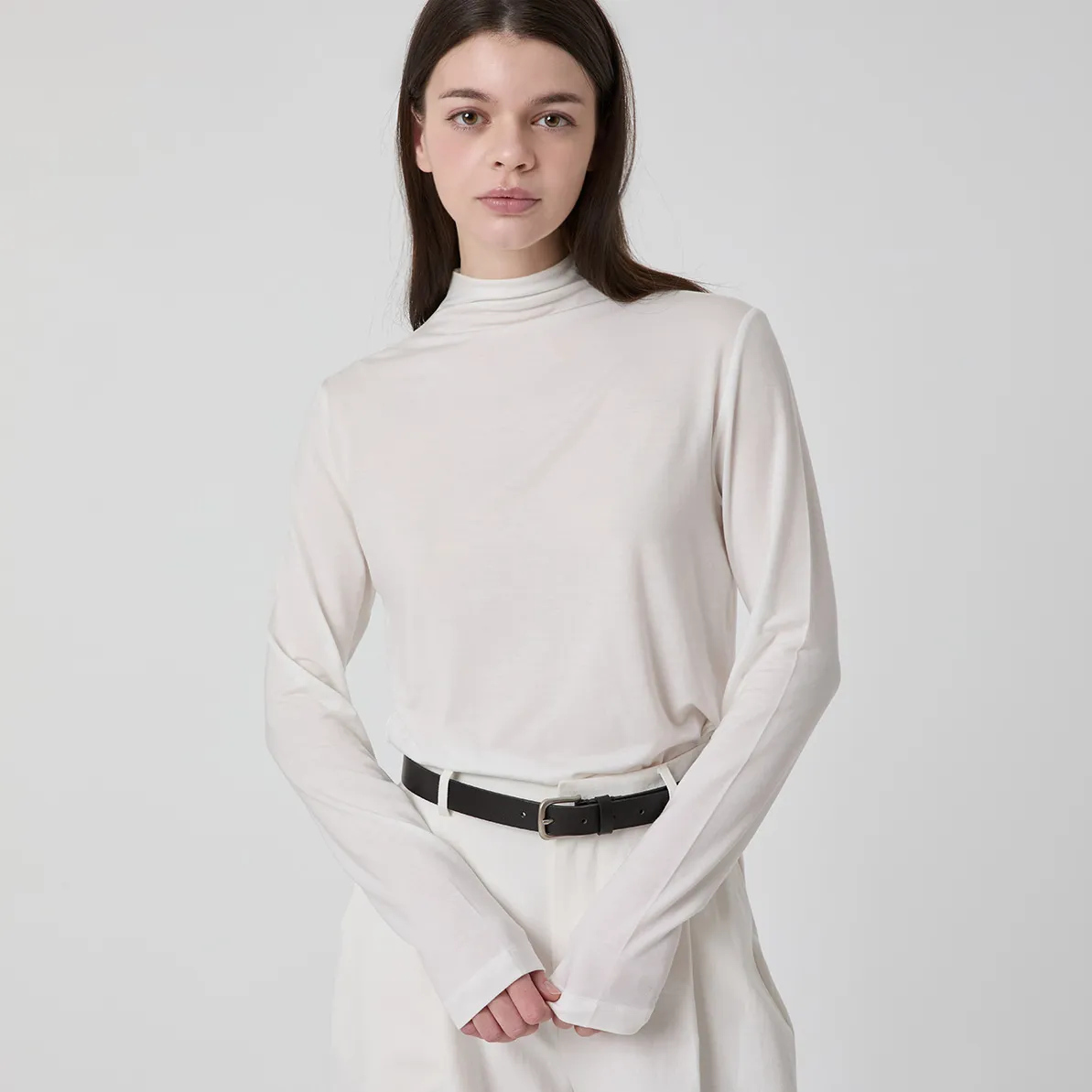 [4차 리오더] tencel turtleneck tee (white) - 감도 깊은 취향 셀렉트샵 29CM