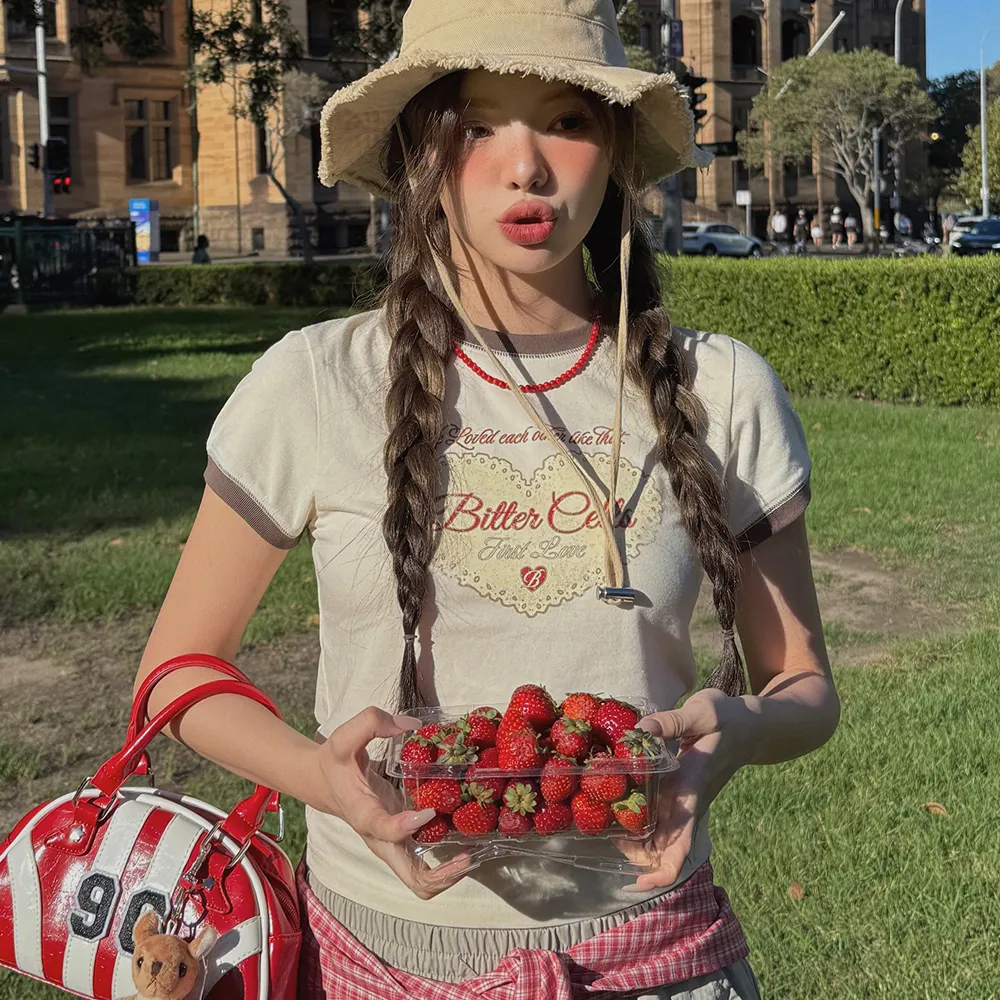 [은채PICK] Julie Lace Ringer Tee-Cream - 감도 깊은 취향 셀렉트샵 29CM