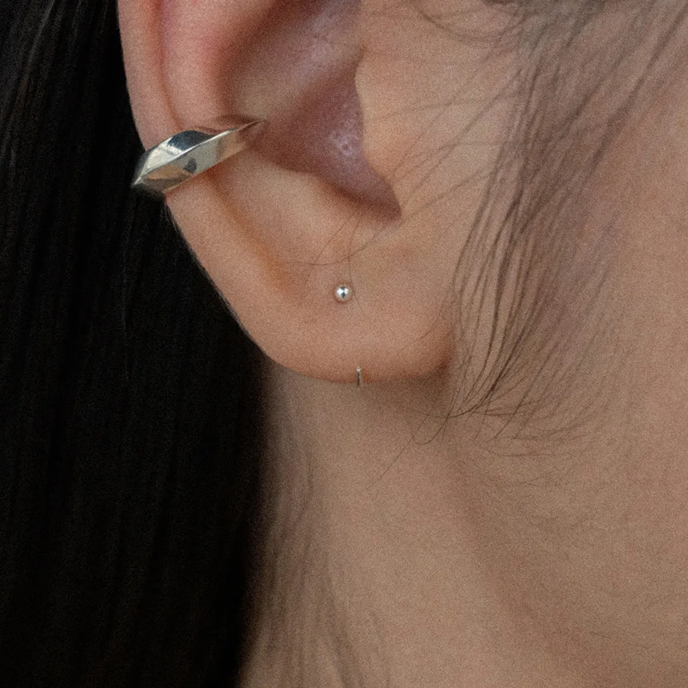 [Silver 925] Comma Earrings - 감도 깊은 취향 셀렉트샵 29CM