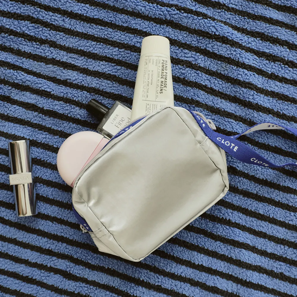 STRAP POUCH SMALL - SILVER - 감도 깊은 취향 셀렉트샵 29CM