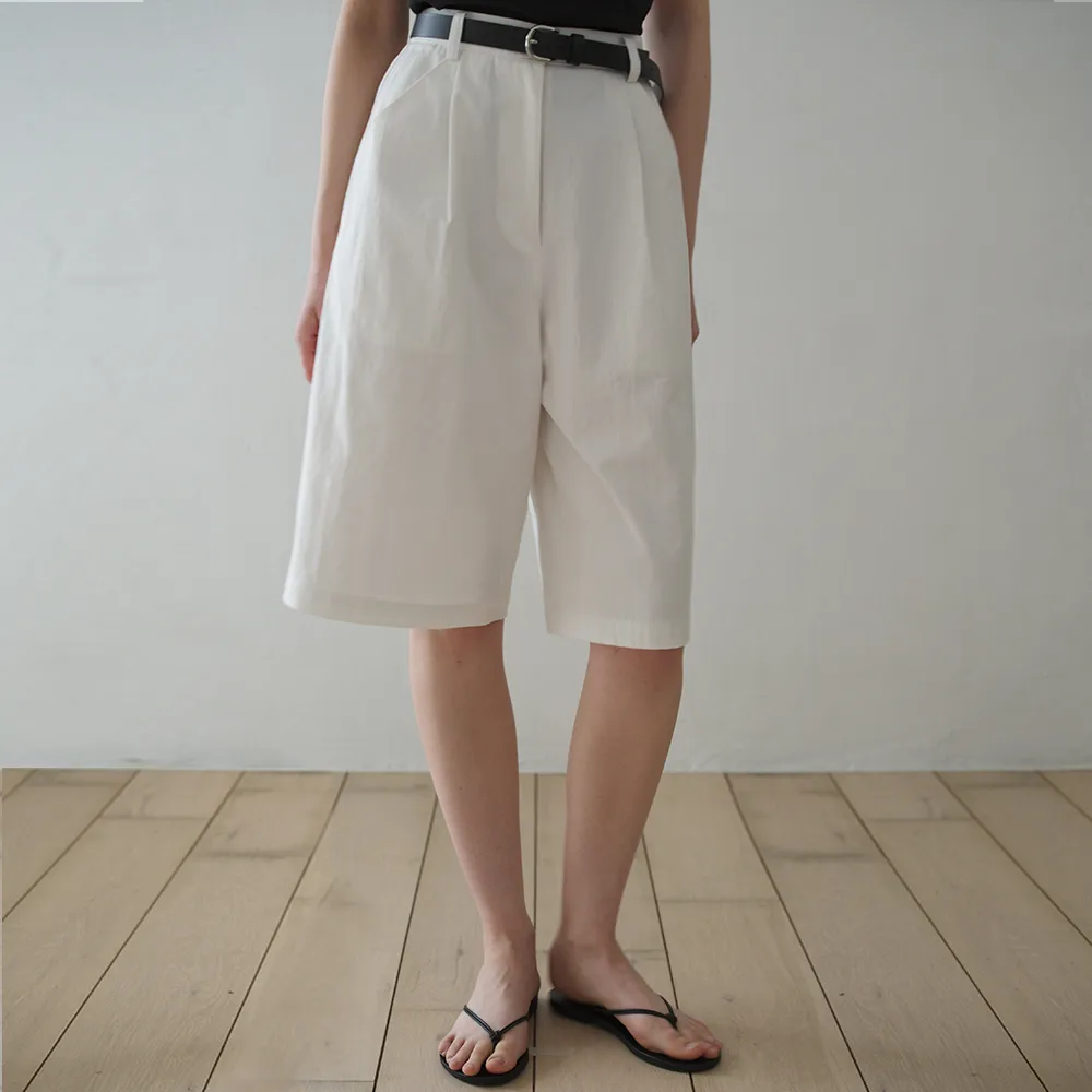 WATERY WIDE SHORTS_OFF WHITE - 감도 깊은 취향 셀렉트샵 29CM