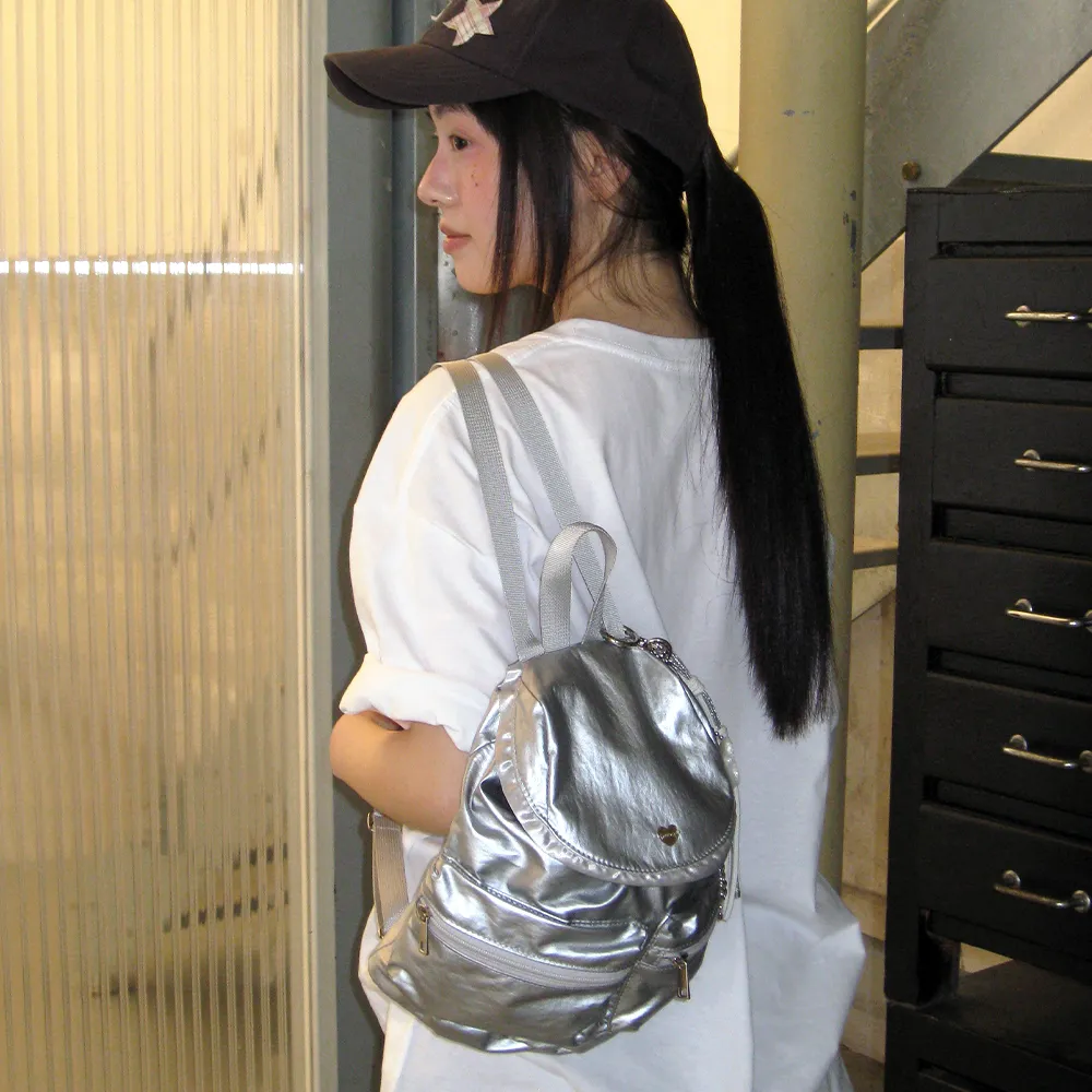 RUFFLE POINTED MINI BACKPACK SILVER - 감도 깊은 취향 셀렉트샵 29CM