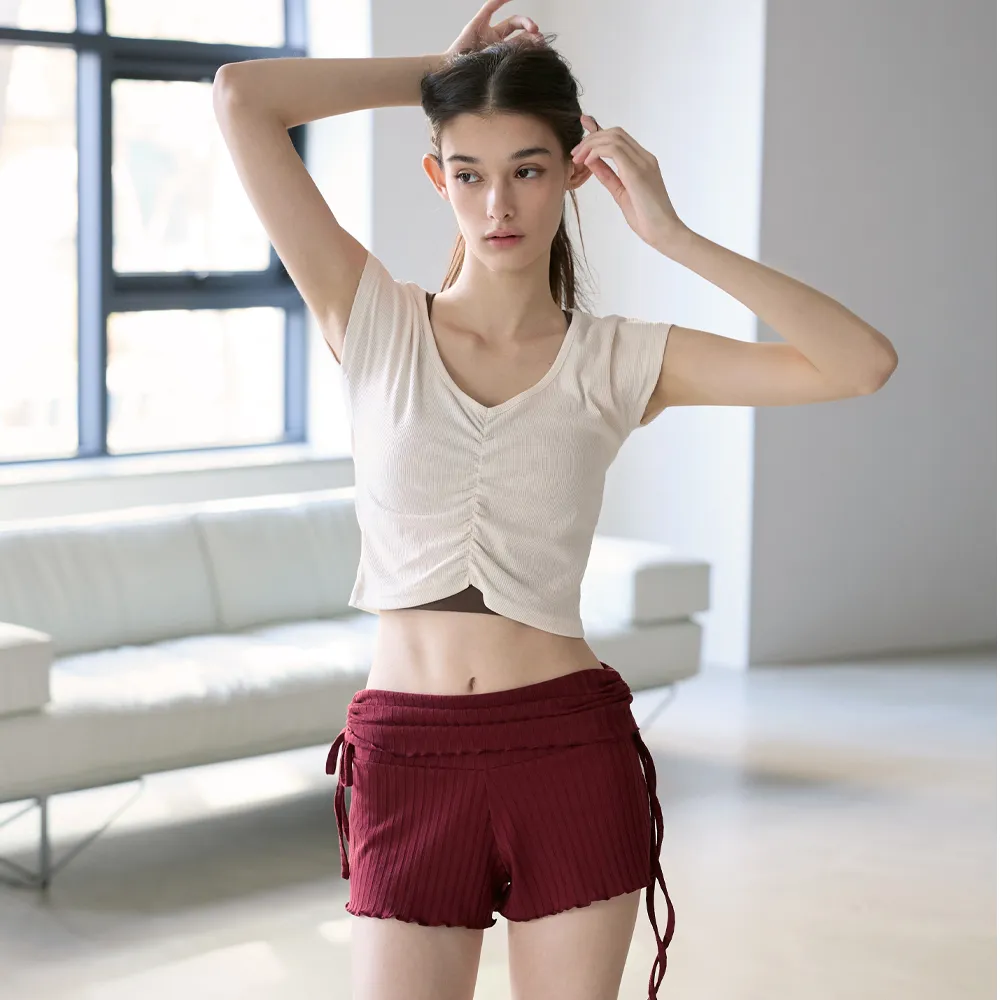 줄리 셔링 캡 슬리브 DEVI-T0130-크림 - 감도 깊은 취향 셀렉트샵 29CM