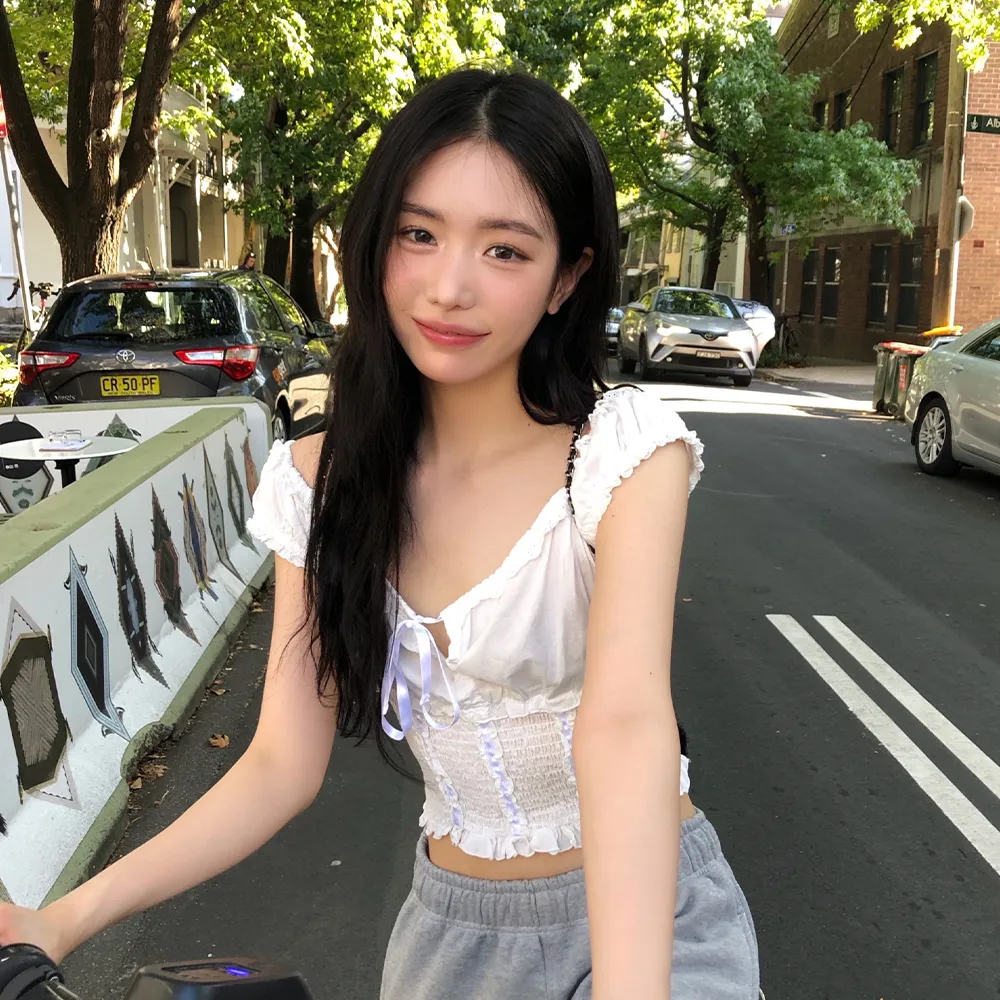 Petunia Smocked Blouse_White - 감도 깊은 취향 셀렉트샵 29CM