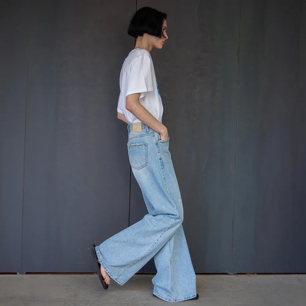 [3차] Flow Wide Boots Cut Denim - Light Blue - 감도 깊은 취향 셀렉트샵 29CM