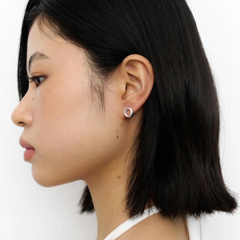 [silver925] circle one touch earring - 감도 깊은 취향 셀렉트샵 29CM