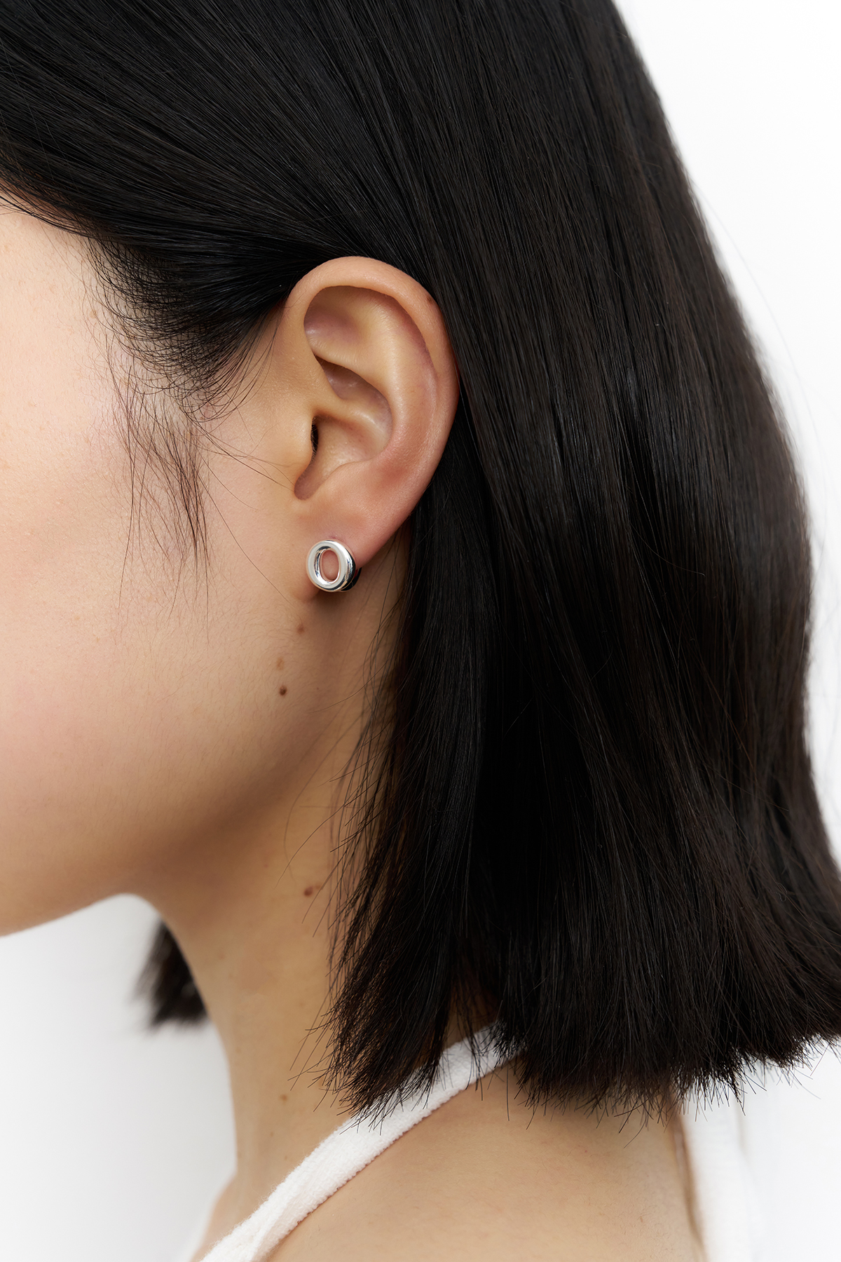 [silver925] circle one touch earring - 감도 깊은 취향 셀렉트샵 29CM