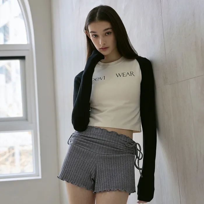 비비아나 셔링 쇼츠 DEVI-B0088-차콜 - 감도 깊은 취향 셀렉트샵 29CM