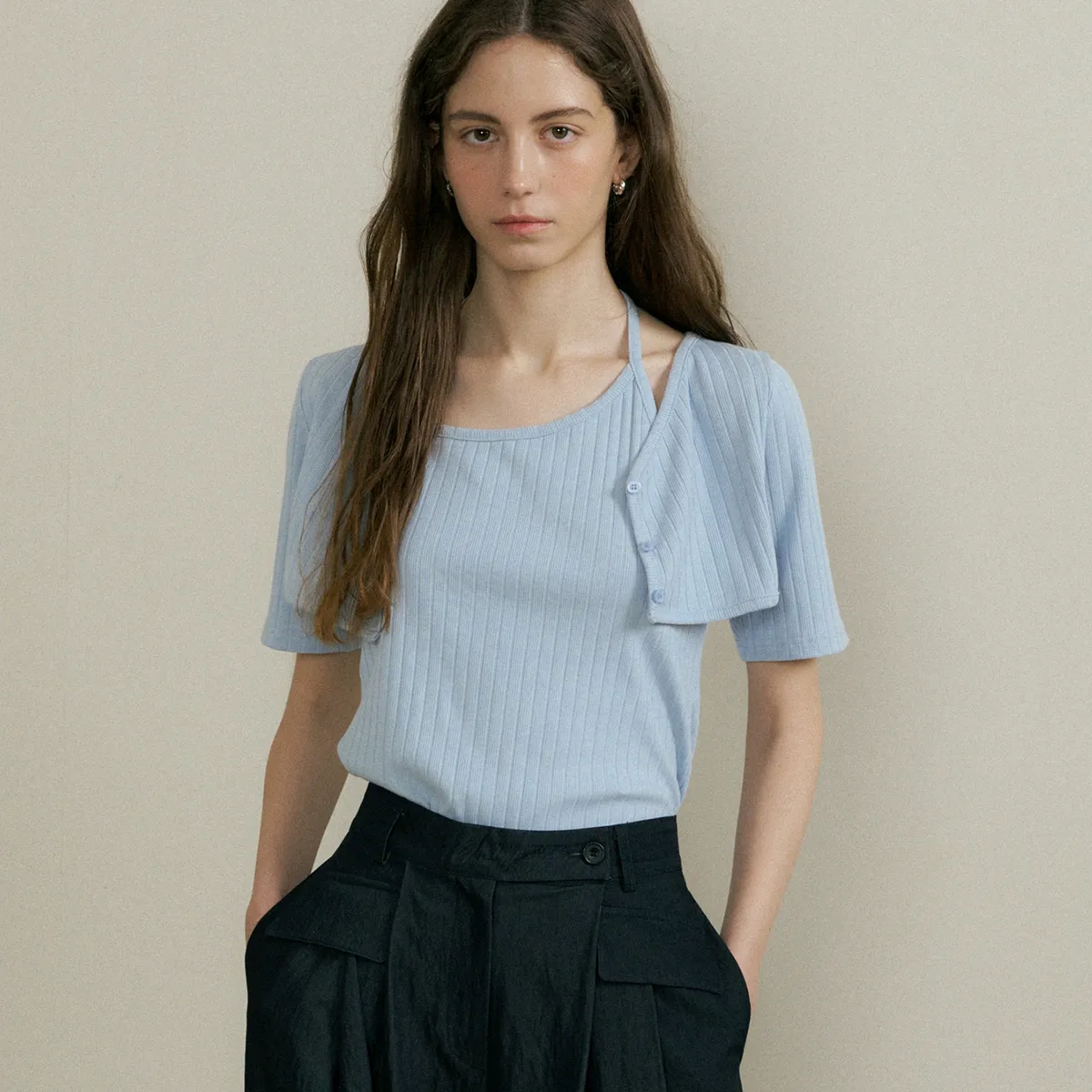 comos 1424 overlap halter neck T-shirt (sky blue) - 감도 깊은 취향 셀렉트샵 29CM