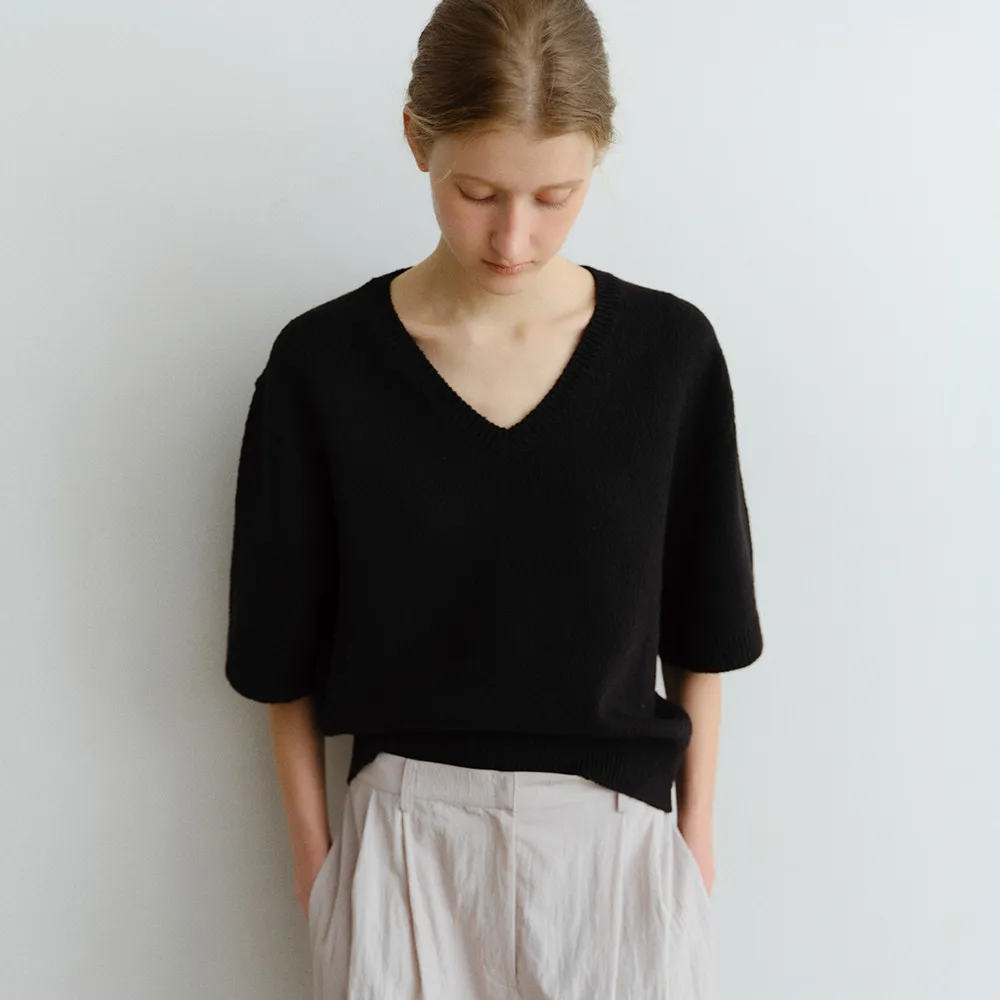 COTTON V-NECK KNIT_BLACK - 감도 깊은 취향 셀렉트샵 29CM
