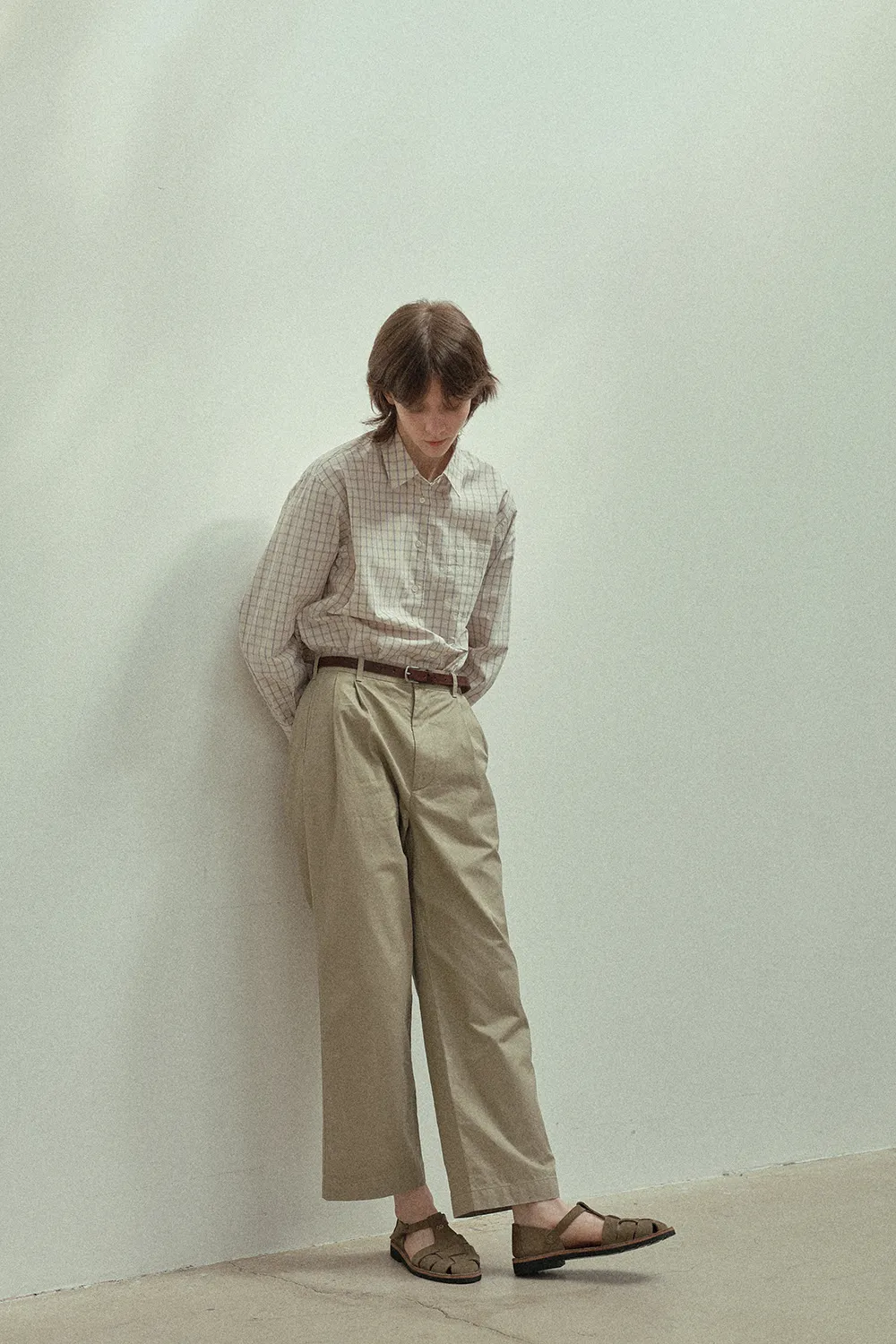 TF1-PT03 라이트 투턱 치노 팬츠 - 오크베이지 - 감도 깊은 취향 셀렉트샵 29CM