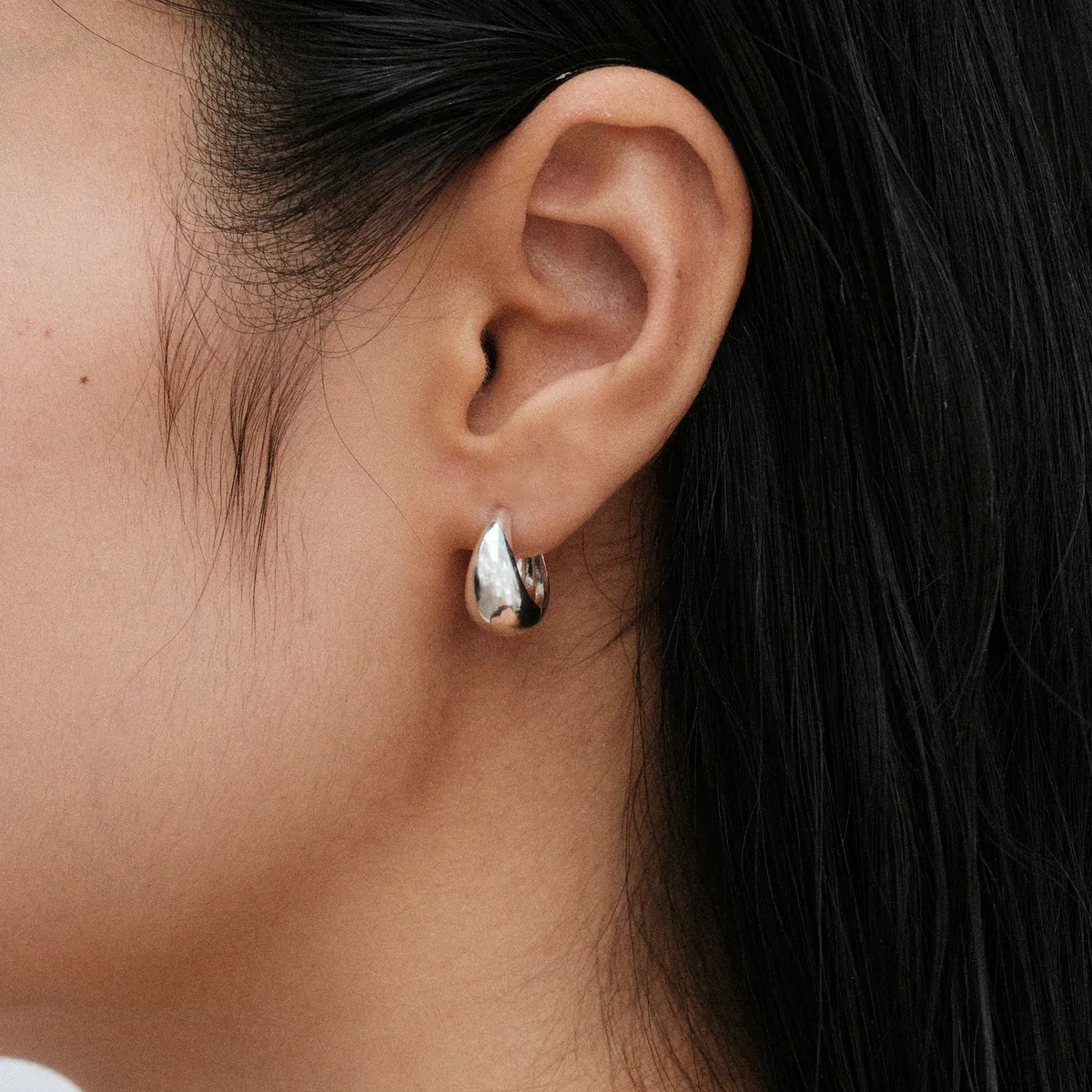 Glow Earring Large (silver925)(2coor) - 감도 깊은 취향 셀렉트샵 29CM