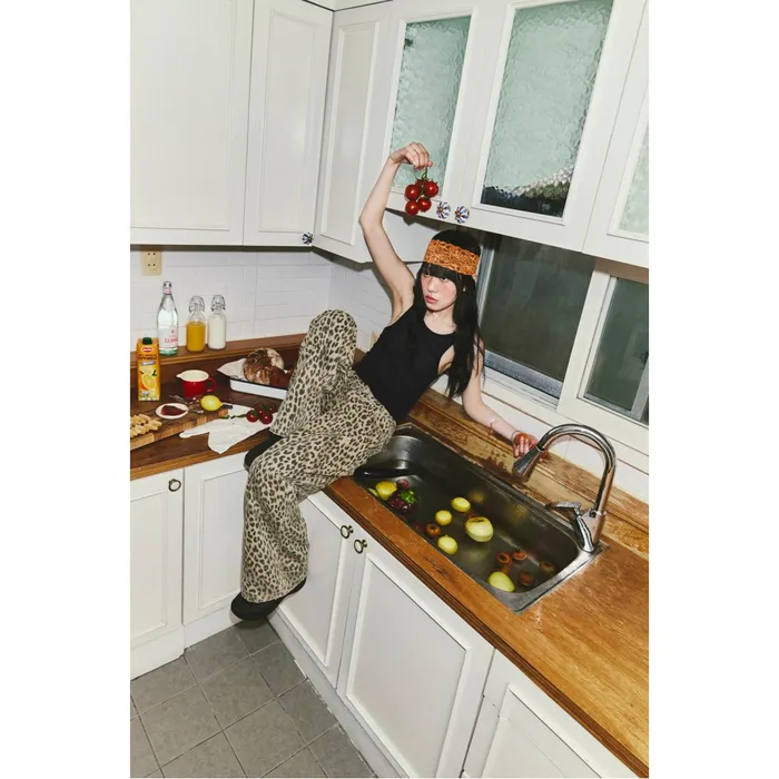 [29CM 단독][리오더] Chouetties by LUCKY CHOUETTE_Low-Rise Leopard Denim Pants (beige)_LAPDX25400BEX ...