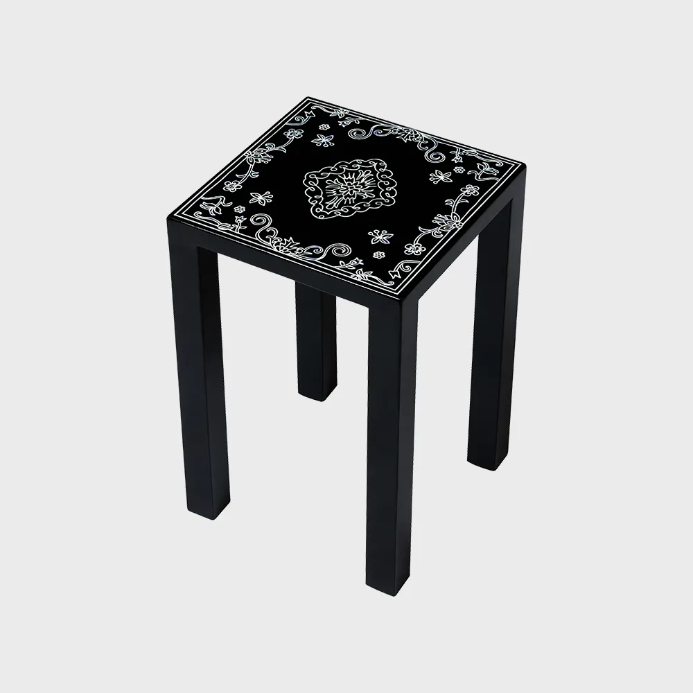 Doodle Persian Jagae Stool A-type 두들 페르시안 사각 자개 스툴 - 감도 깊은 취향 셀렉트샵 29CM