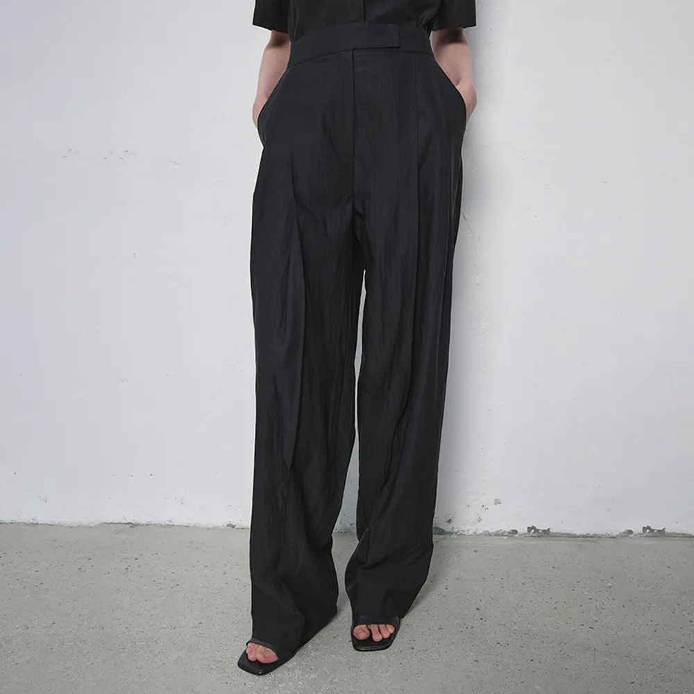 Signature Two Tuck Wide Pants_Black - 감도 깊은 취향 셀렉트샵 29CM