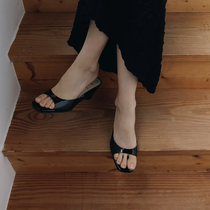 RAKE MULE (BLACK PATENT) - 감도 깊은 취향 셀렉트샵 29CM