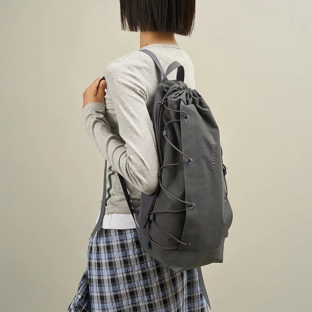 Larva bag (Grey) - 감도 깊은 취향 셀렉트샵 29CM