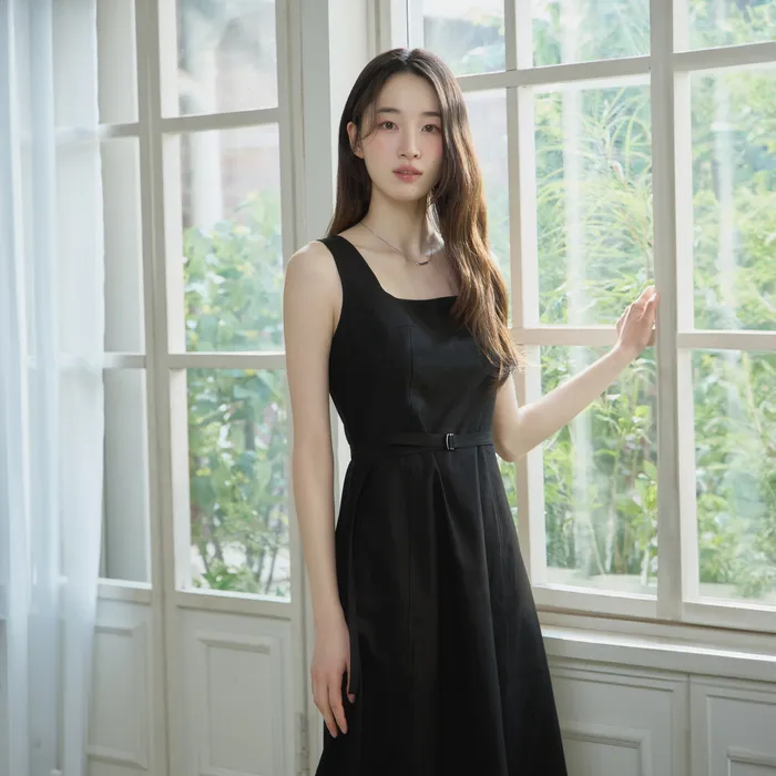 [가은PICK][W][COUTURE]슬리브리스 벨티드 블랙 원피스 MZOP3272 - 감도 깊은 취향 셀렉트샵 29CM