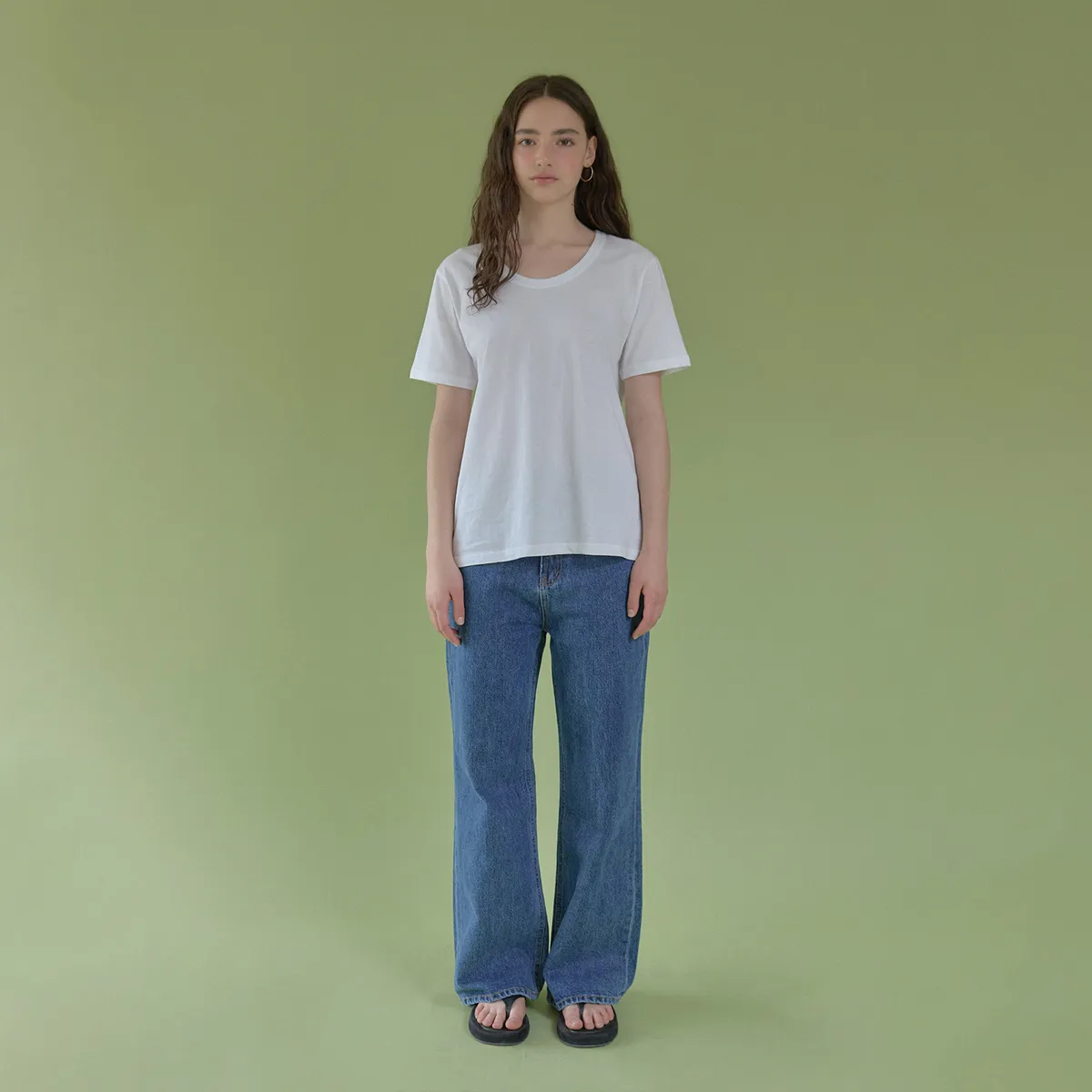 basic u neck tee (white) - 감도 깊은 취향 셀렉트샵 29CM