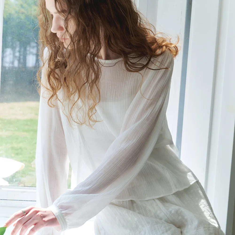 SHEER CRINKLE SHIRRING BLOUSE (WHITE) - 감도 깊은 취향 셀렉트샵 29CM