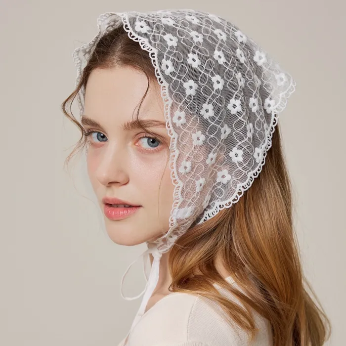 Flower Lace Scarf Kerchief - 감도 깊은 취향 셀렉트샵 29CM