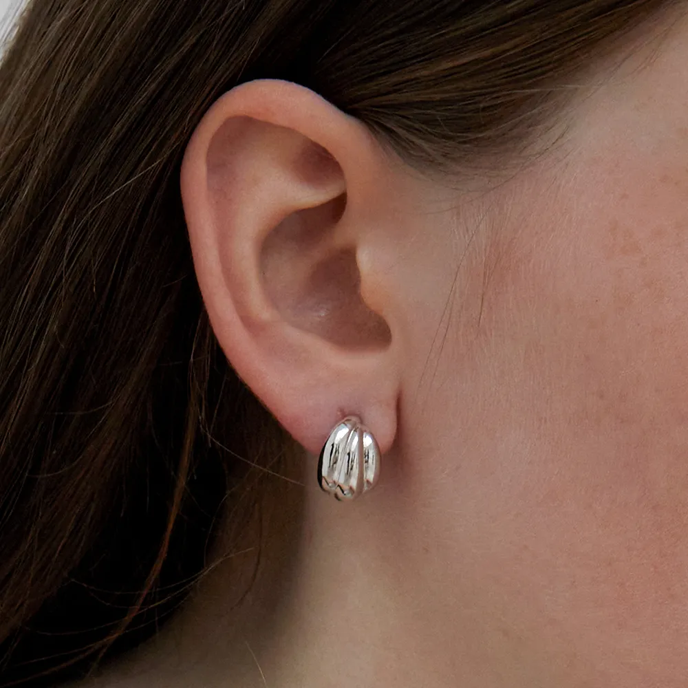 Echo shell earrings M (Silver) BH7E56744WBXXX - 감도 깊은 취향 셀렉트샵 29CM