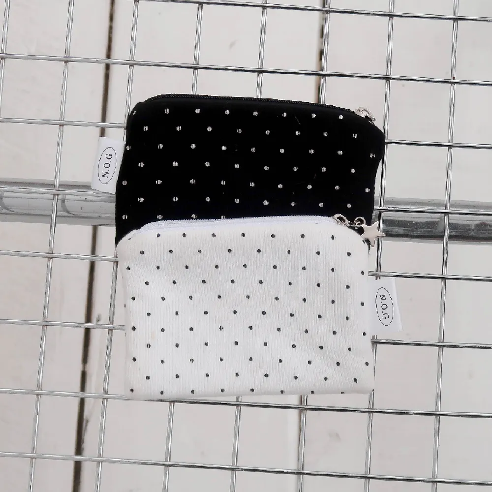 dot star pouch (2size) - 감도 깊은 취향 셀렉트샵 29CM