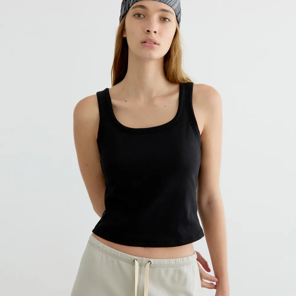 [2차 리오더] Ribbed Pad Cup Tank Top - Black - 감도 깊은 취향 셀렉트샵 29CM