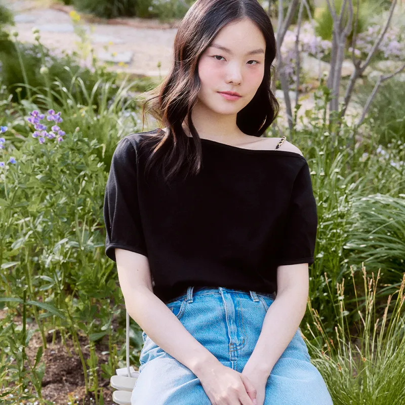 감각이 체인 오프숄더 티셔츠 (2COL) Y5T076 - 감도 깊은 취향 셀렉트샵 29CM