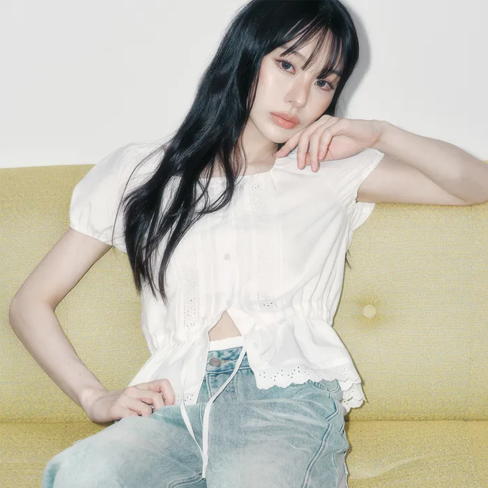 Lace Square Neck Blouse in White VW5MB123-01 - 감도 깊은 취향 셀렉트샵 29CM