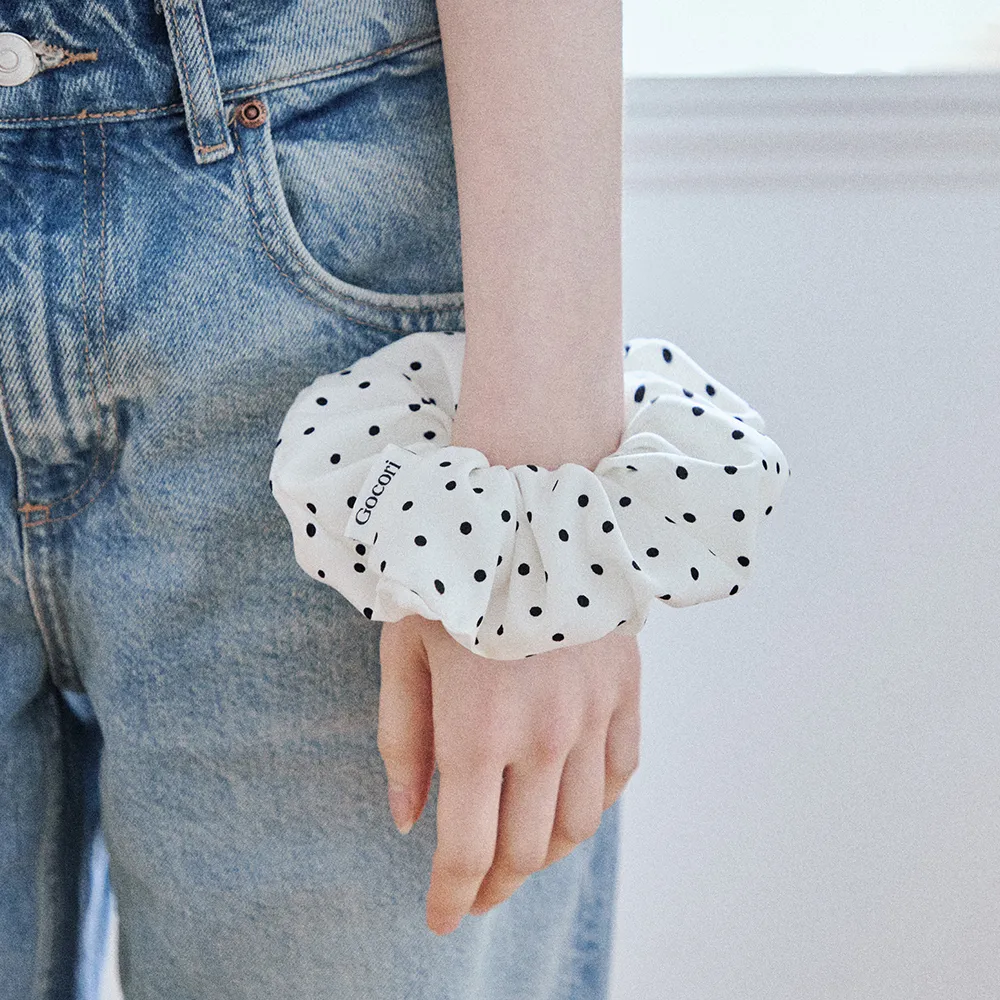 Dot Scrunchie - White 스크런치 - 감도 깊은 취향 셀렉트샵 29CM