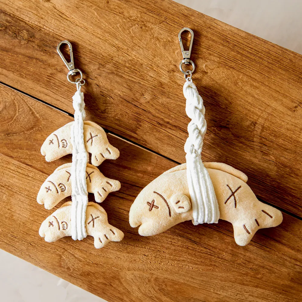 자린고비 굴비 키링 인형 2TYPE - 감도 깊은 취향 셀렉트샵 29CM