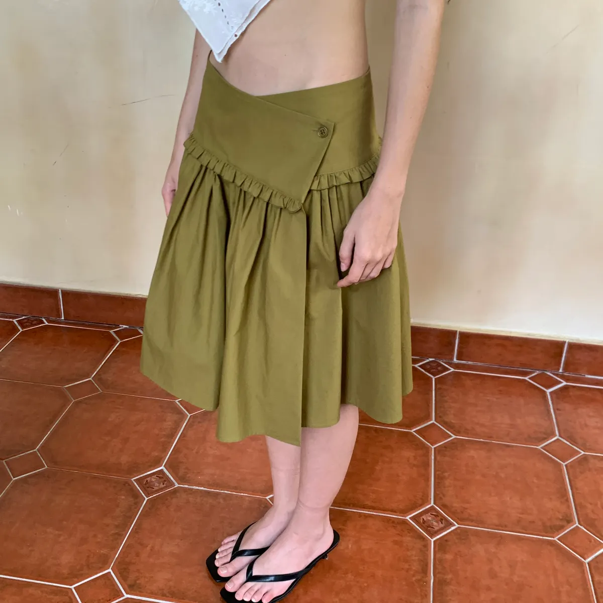 Audrey midi skirt_olive - 감도 깊은 취향 셀렉트샵 29CM