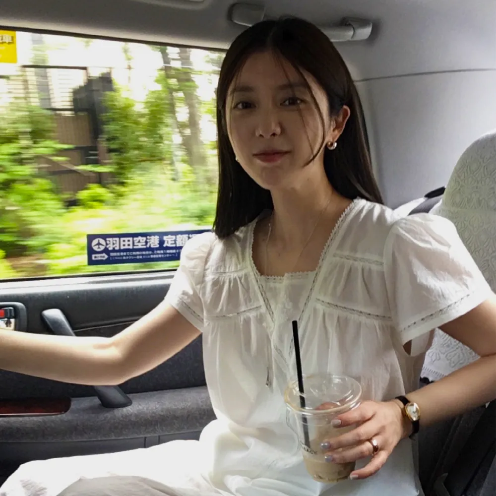 Lace Trimmed Cotton Blouse - White - 감도 깊은 취향 셀렉트샵 29CM