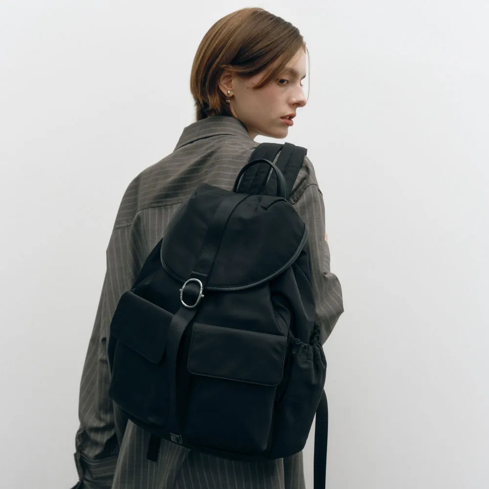 RIBBON CHAIN BACKPACK_BLACK - 감도 깊은 취향 셀렉트샵 29CM