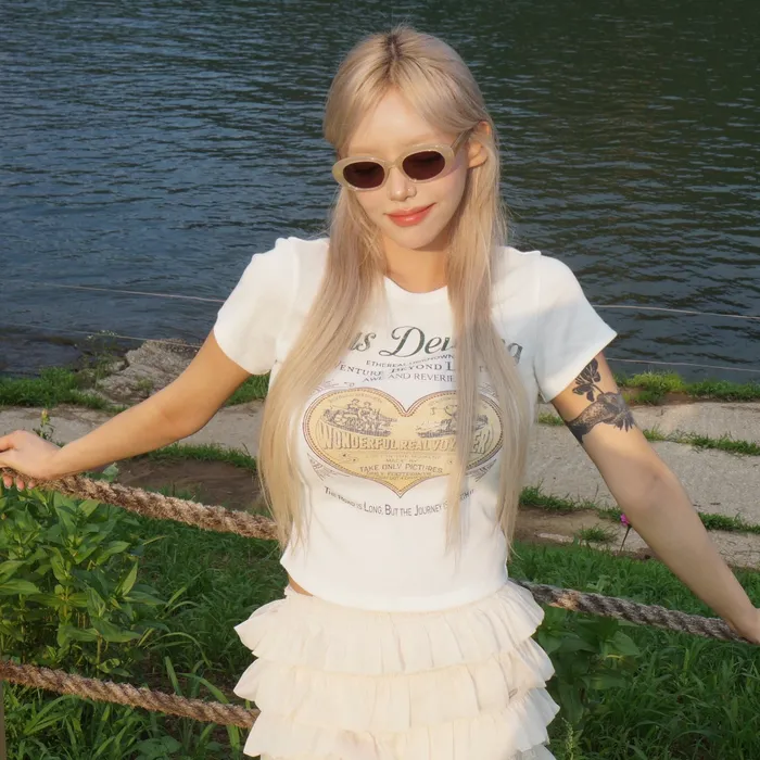 [4차][순이,하연PICK] DEWLING Heart Slim Crop Top WH_D254MSM102 - 감도 깊은 취향 셀렉트샵 29CM