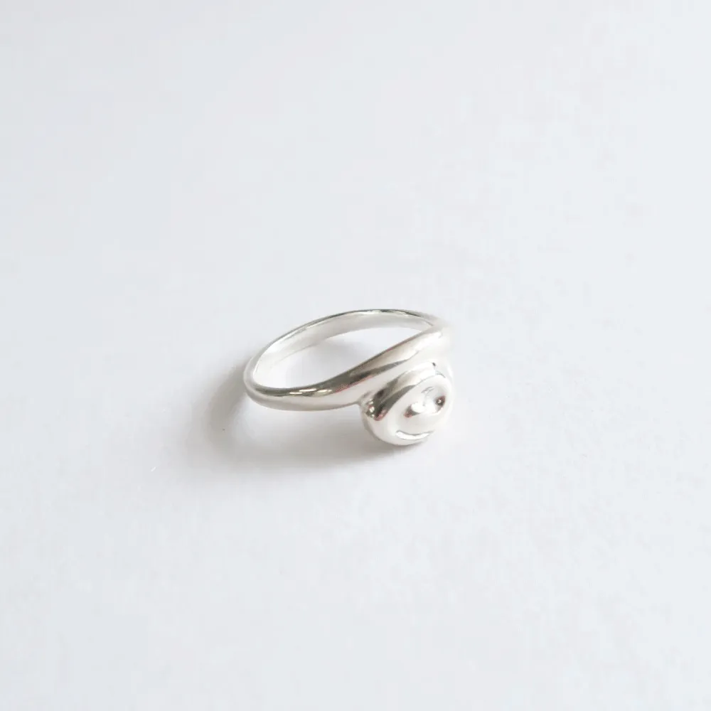 silver 925 Oval shell stone Ring - 감도 깊은 취향 셀렉트샵 29CM