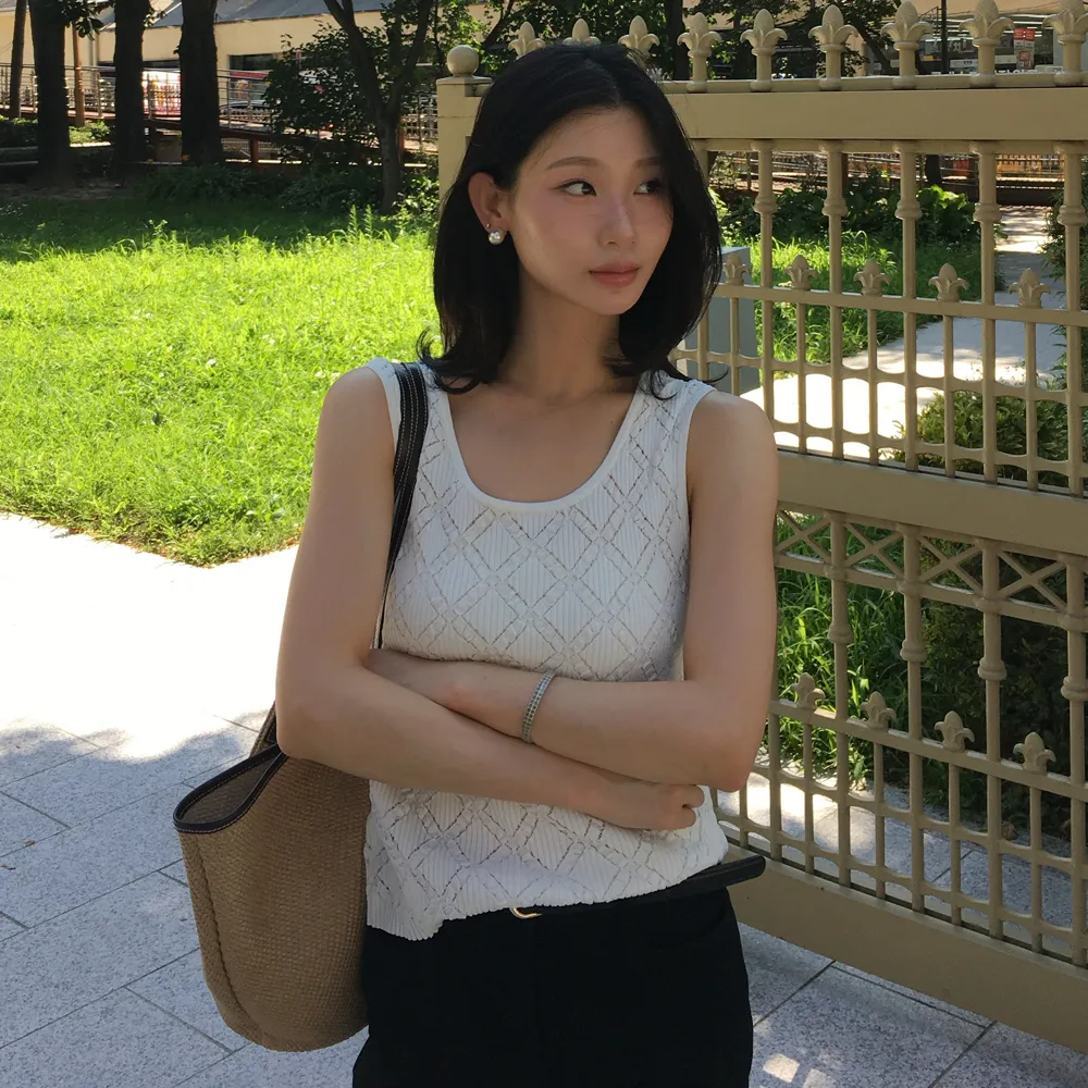 잇미샤 크로쉐 니트탑 ITP5KVS730_2colors - 감도 깊은 취향 셀렉트샵 29CM