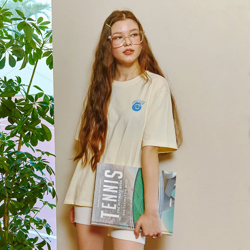 Pivvee Smiley Boxy T-shirt (4color) - 감도 깊은 취향 셀렉트샵 29CM