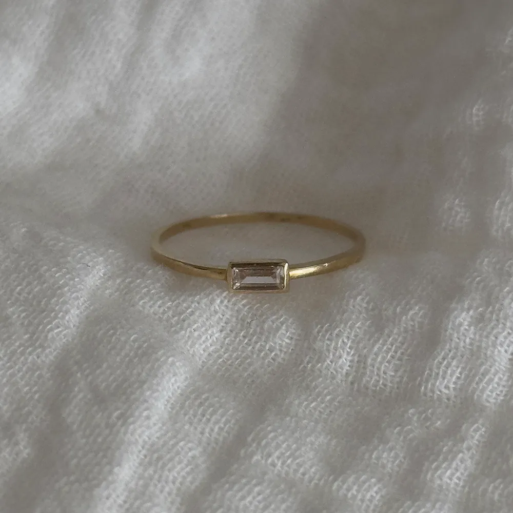 14k Mini baguette ring - 감도 깊은 취향 셀렉트샵 29CM