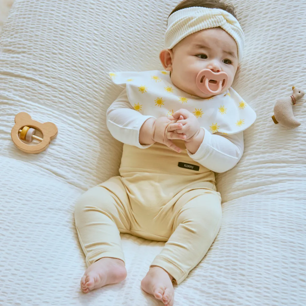 [SET] 코니 롤링 턱받이 2P & 배앓이방지 레깅스 - 감도 깊은 취향 셀렉트샵 29CM