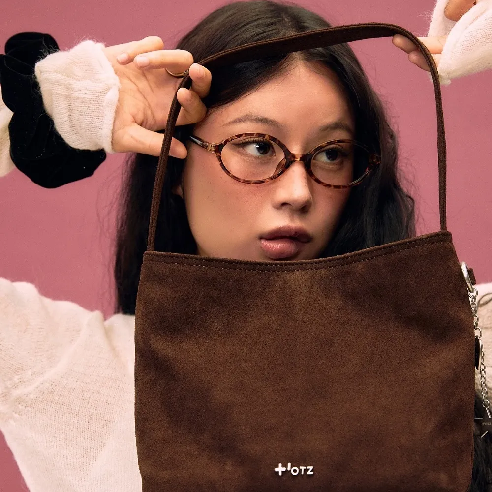 [서지수,은채,유라착용] 스웨이드 숄더백 (3colors) - 감도 깊은 취향 셀렉트샵 29CM